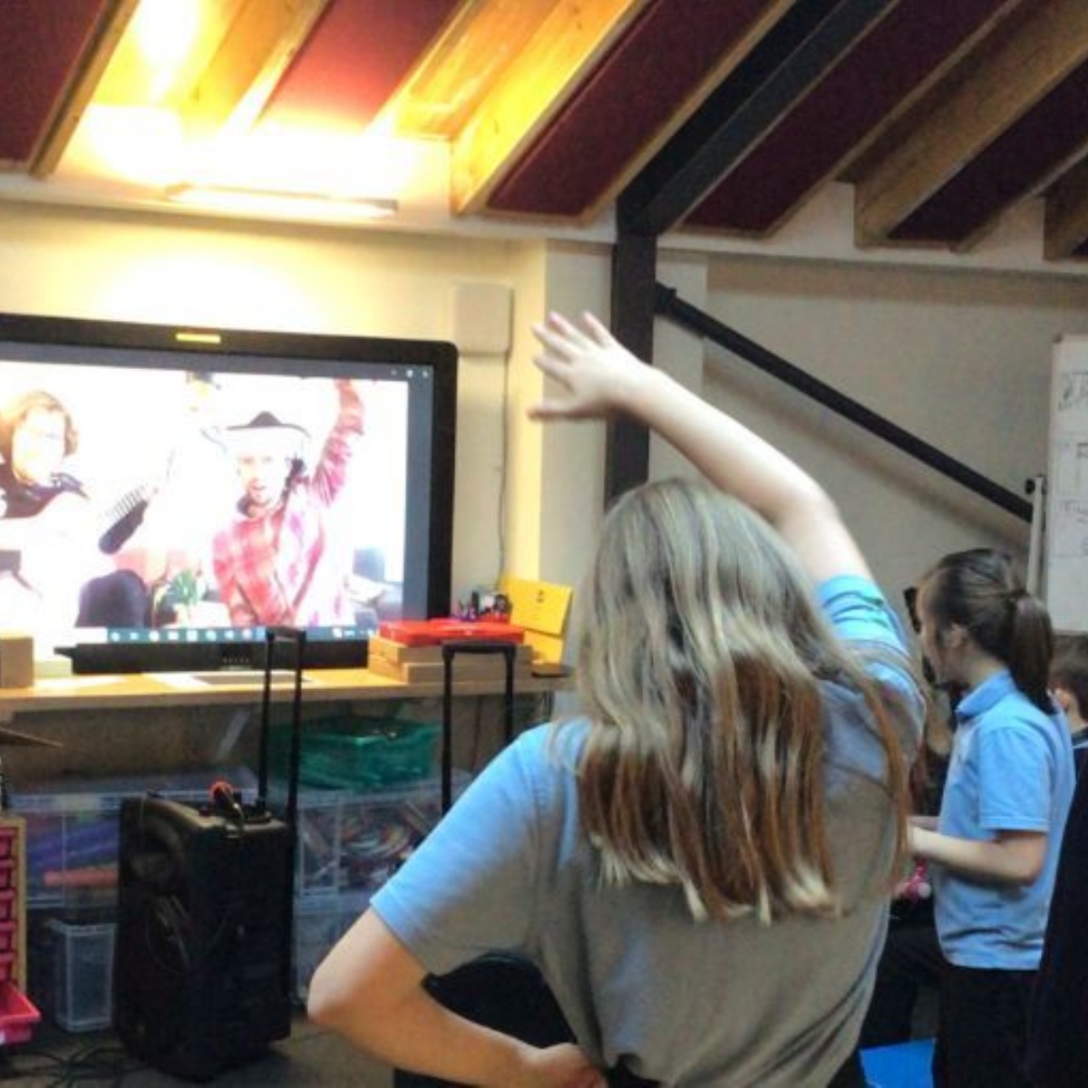 Combe Pafford School - Year 7M/7C Enjoys Live Music Performance on Zoom